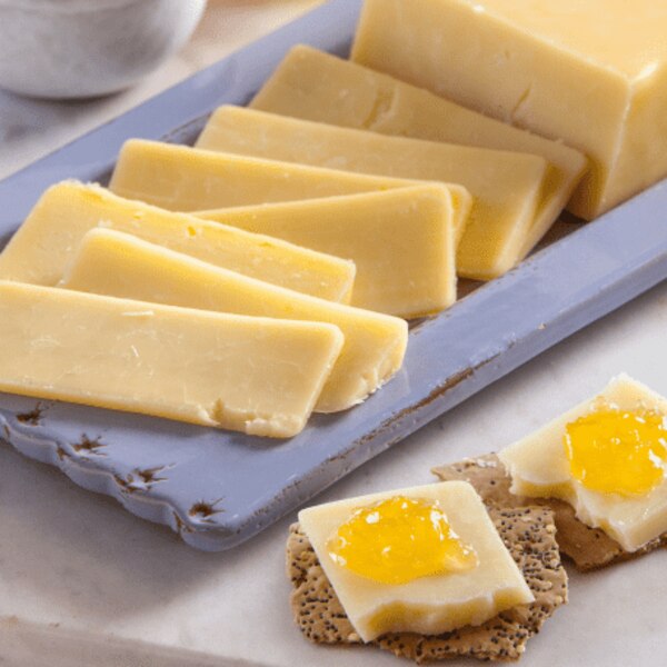 Grafton Village Cheese / 1-Year Cheddar / Bulk, ~10# block